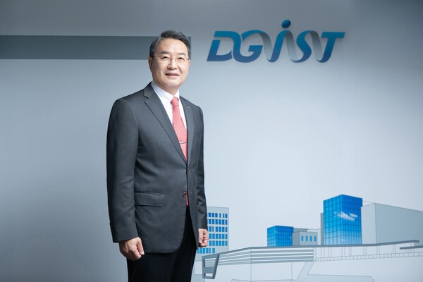 DGIST, 경북 지역 산불화재 피해복구 위한 성금 전달